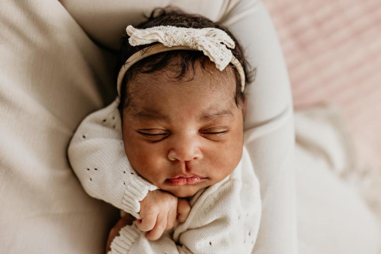 A Calm, Connected Approach to Newborn Photography – Documenting Life as ...